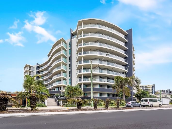 About Waves – Waves Redcliffe Magazine